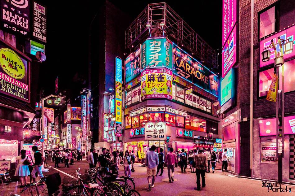 Neon Lights in Tokyo by Xavier Portela – Fubiz Media