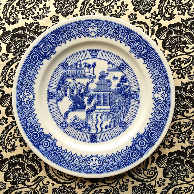 Creative Drawings on Victorian Porcelain Dinner Plates – Fubiz Media