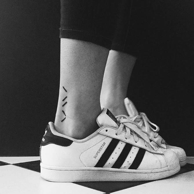 Minimalistic Tattoos inspired by the Digital Era – Fubiz Media