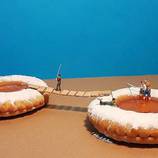 Funny Miniature Scenes with Desserts – Fubiz Media