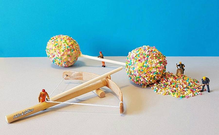 Funny Miniature Scenes with Desserts – Fubiz Media