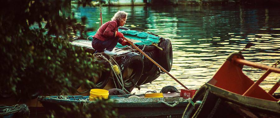 Immersive Daily Life Photography in Hong Kong – Fubiz Media
