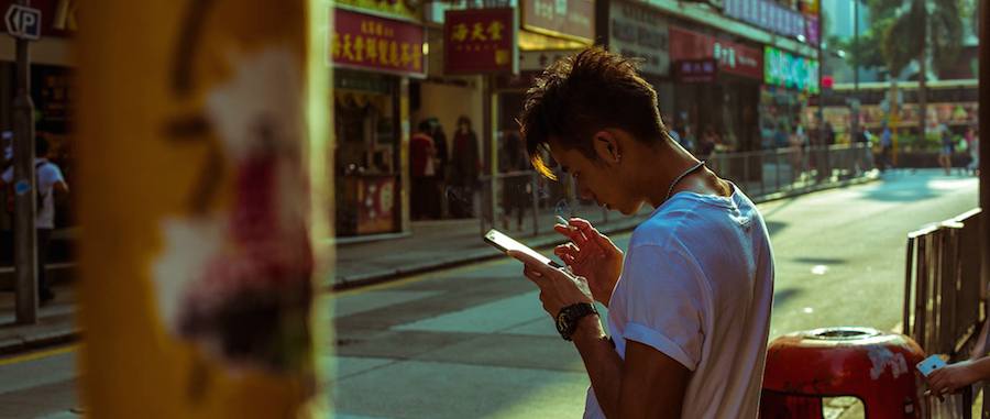 Immersive Daily Life Photography in Hong Kong-31 – Fubiz Media
