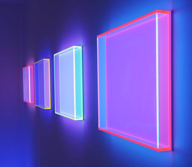Fluorescent Acrylic Glass Art – Fubiz Media