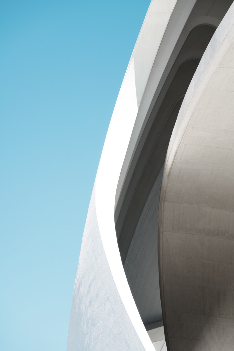 Bewitching White and Sky Blue Architecture Photography – Fubiz Media