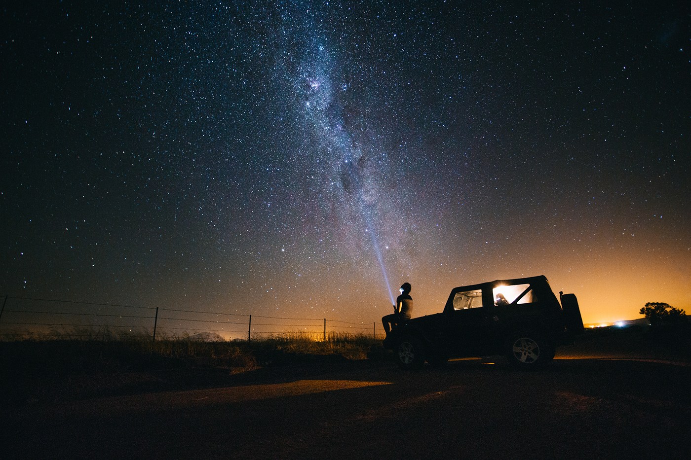 Superb Travel Book by Mendo – Fubiz Media