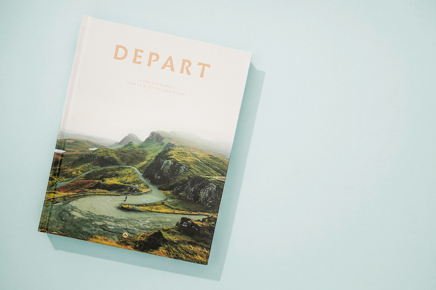 Superb Travel Book by Mendo – Fubiz Media