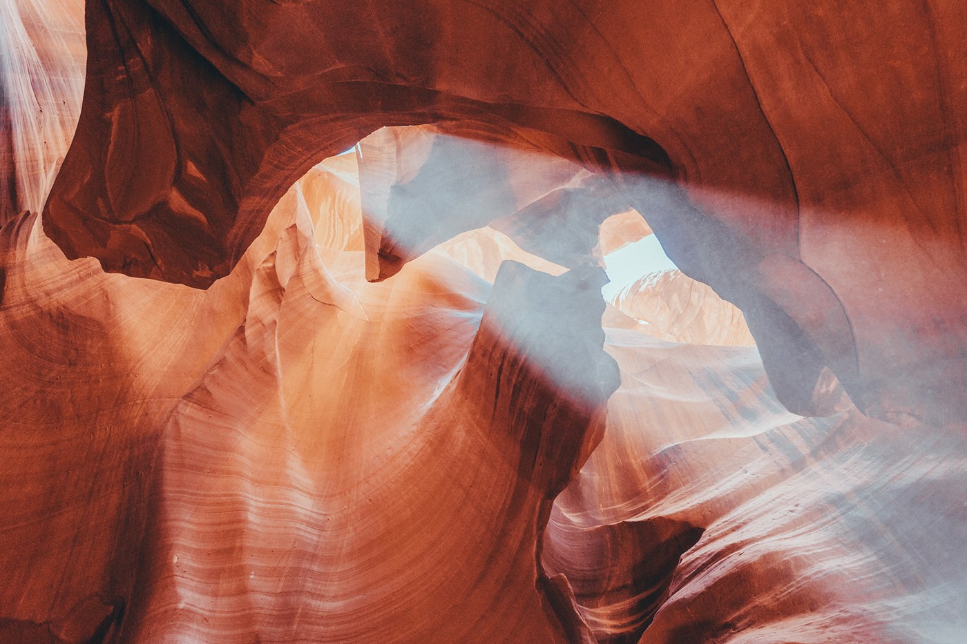 Superb Travel Book by Mendo – Fubiz Media