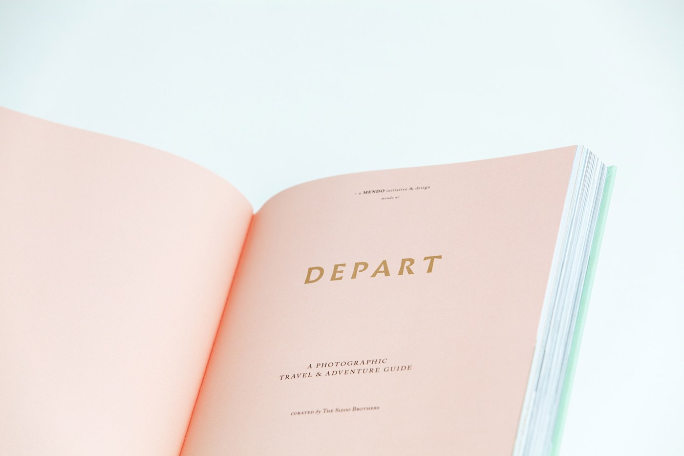 Superb Travel Book by Mendo – Fubiz Media