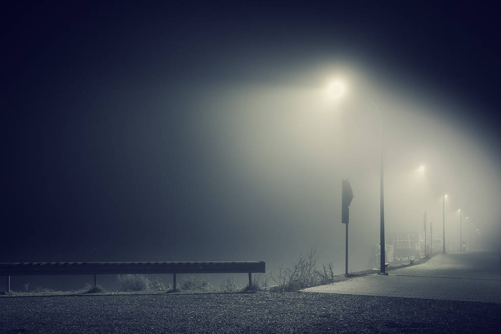 Mystical Pictures of Night Lights in the Fog – Fubiz Media