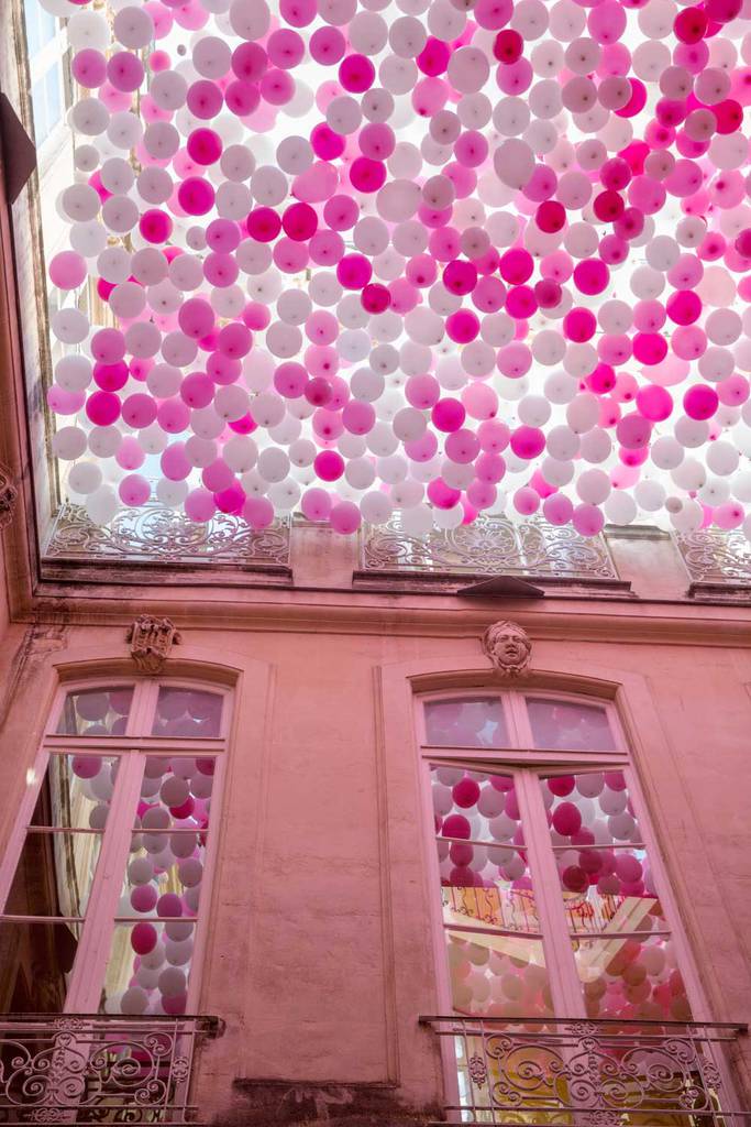 Beautiful Ceiling of Pink Balloons in a French Hotel – Fubiz Media