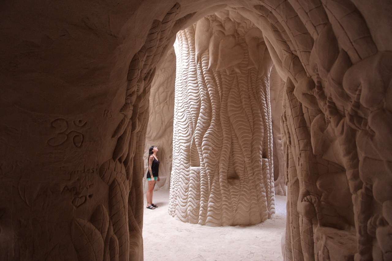 Stunning Sculpted Cave by Ra Paulette – Fubiz Media