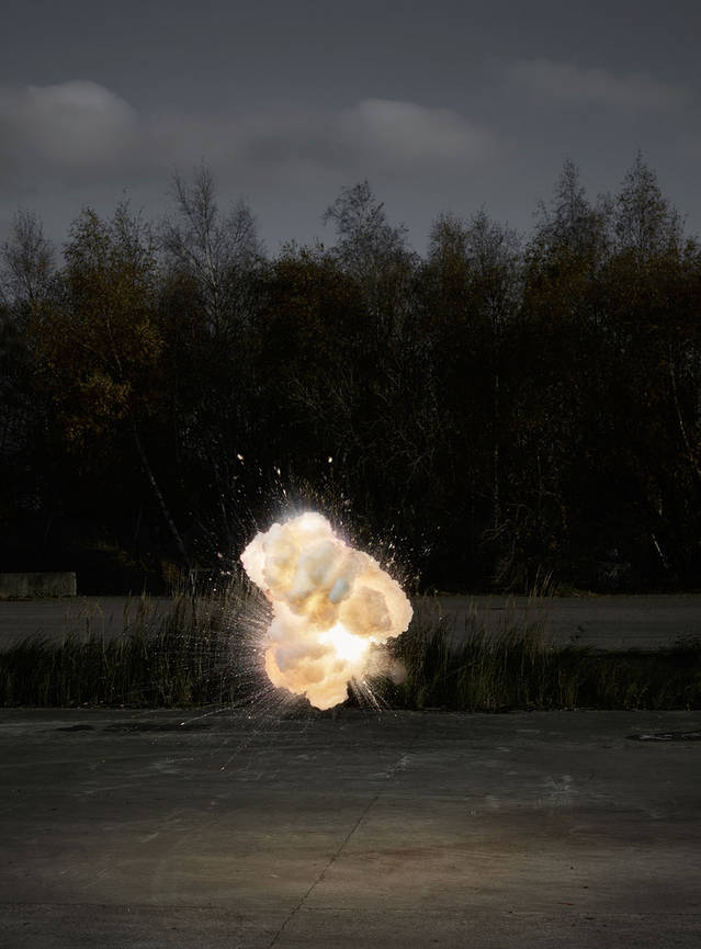 Hypnotic Explosion Photographs by Ken Hermann – Fubiz Media