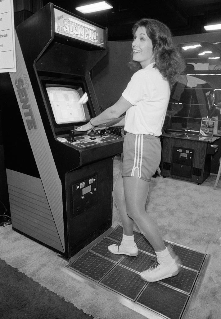 Vintage Arcade Rooms Photographs – Fubiz Media