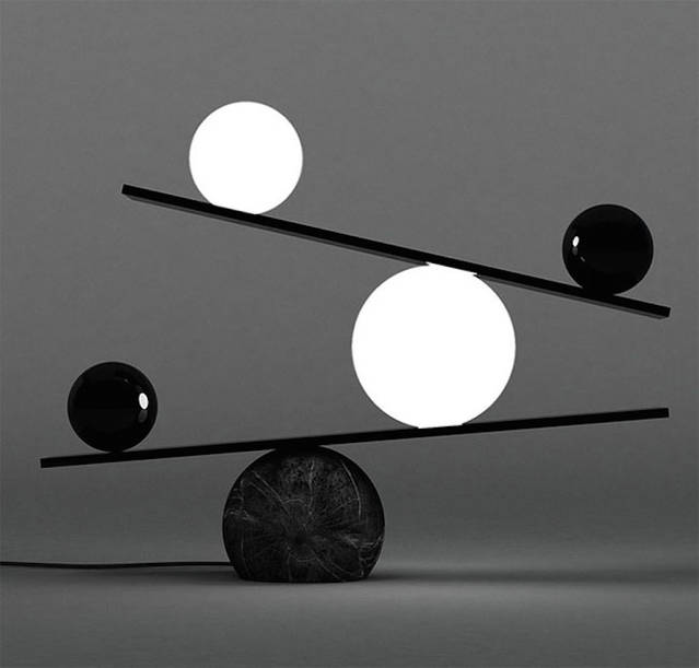 Black & White Balance Lamp by Victor Castanera – Fubiz Media