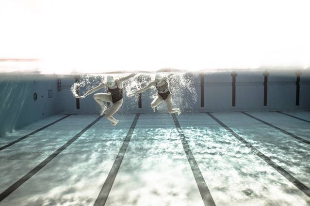 Underwater Synchro-Swim Photography by Alex Voyer – Fubiz Media