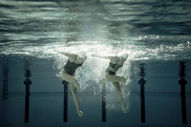 Underwater Synchro-Swim Photography by Alex Voyer – Fubiz Media