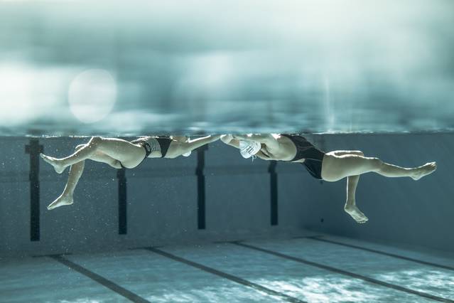 Underwater Synchro-Swim Photography by Alex Voyer – Fubiz Media