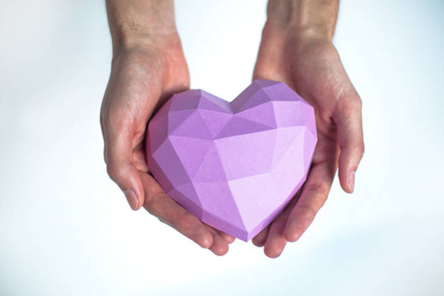 Valentine’s day Paper Hearts Project – Fubiz Media