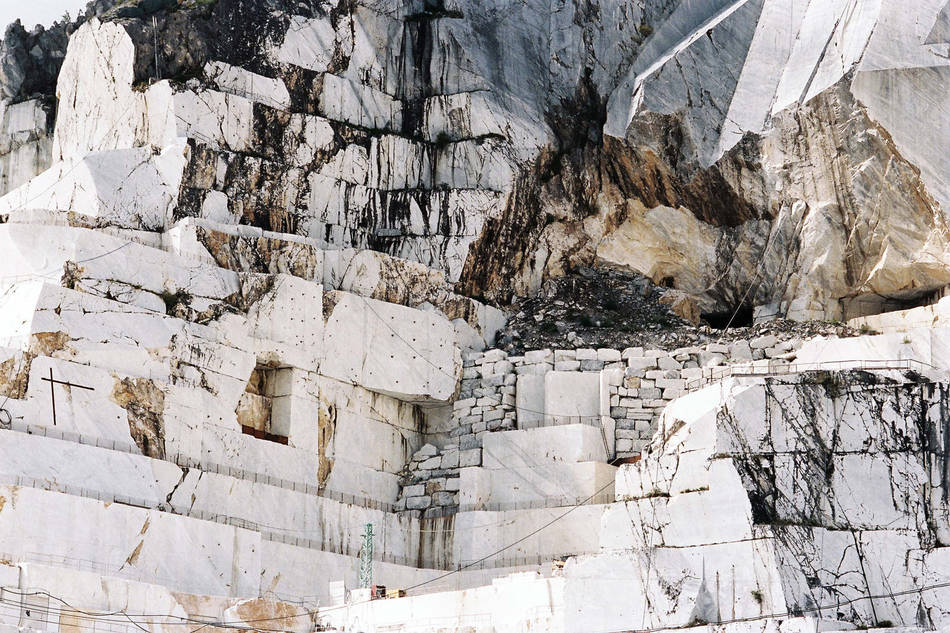Deconstruction of a Marble Quarry – Fubiz Media