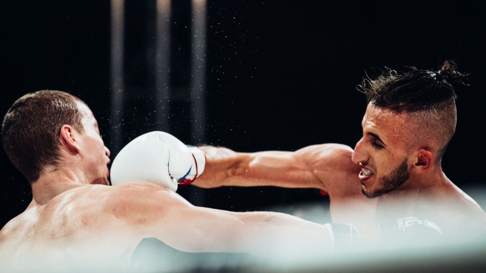 Incredible Kick Boxing Pictures by Guillaume Wilmin – Fubiz Media