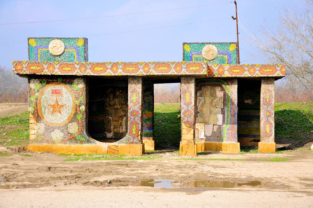 Back in the USSR with Bus Stop – Fubiz Media