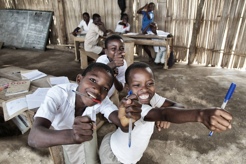 Candid Portraits of Children in Togo – Fubiz Media