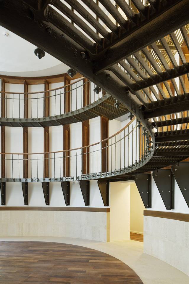 Impressive Empty French National Library – Fubiz Media