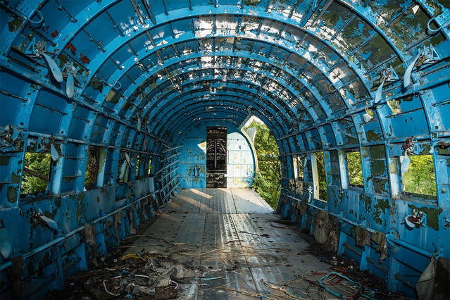 Stunning Pictures of an Abandoned Military Base – Fubiz Media