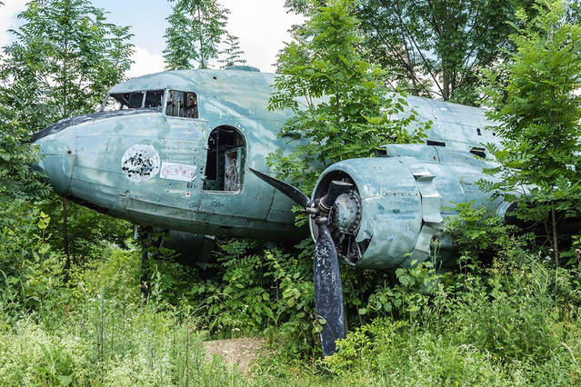 Stunning Pictures of an Abandoned Military Base – Fubiz Media
