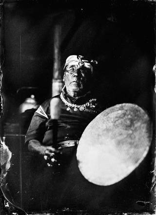 Incredible Mapuche’s Portraits in Black and White – Fubiz Media