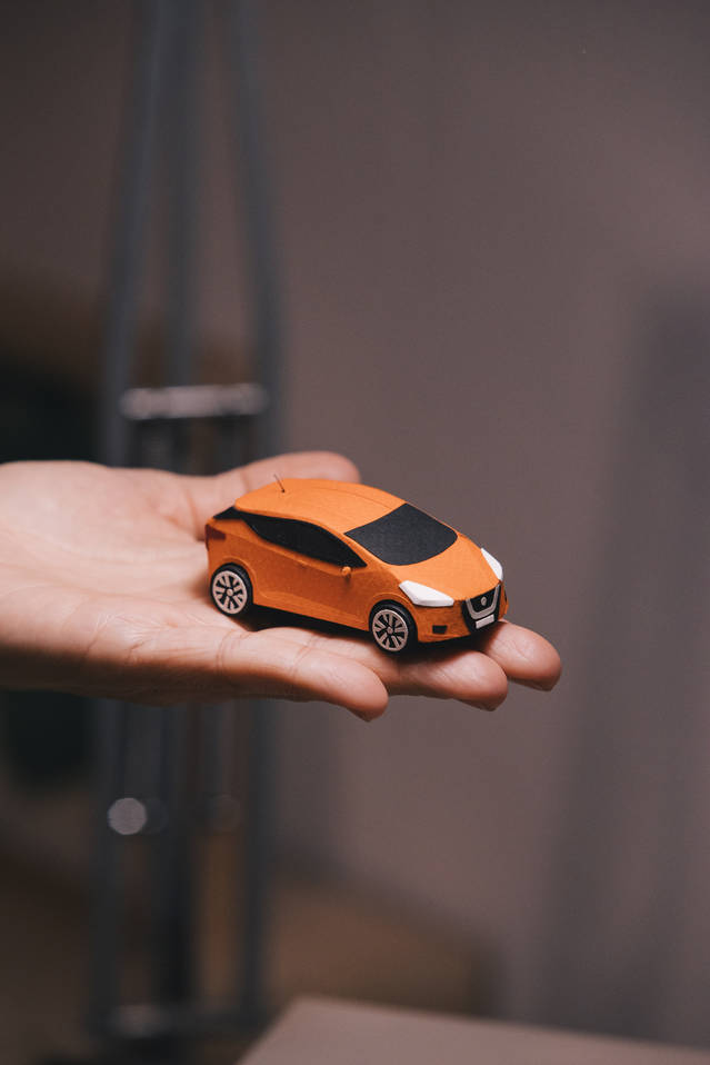 Adorable Miniature Car Replica Made in Paper – Fubiz Media