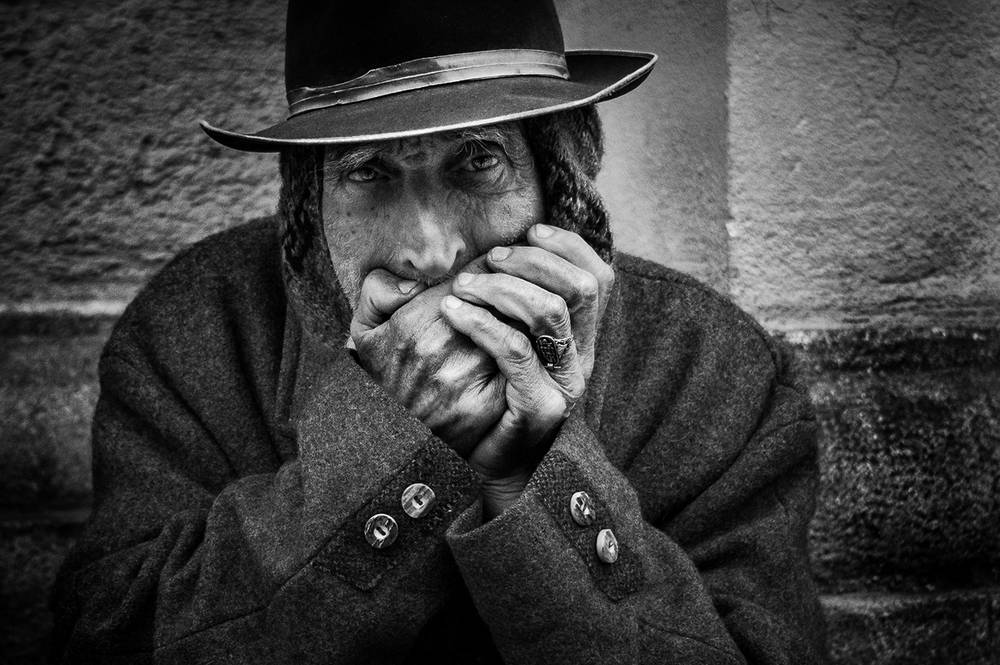 Skander Khlif a Series of Photographs in Vienna – Fubiz Media