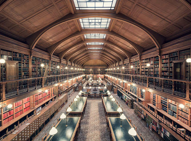 Stunning Photographs of European Libraries – Fubiz Media