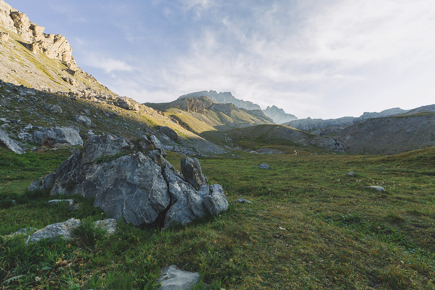 Magnificent Hike in the French Alps – Fubiz Media