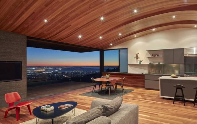 Beautiful House with a Perfect View on the Skyline – Fubiz Media