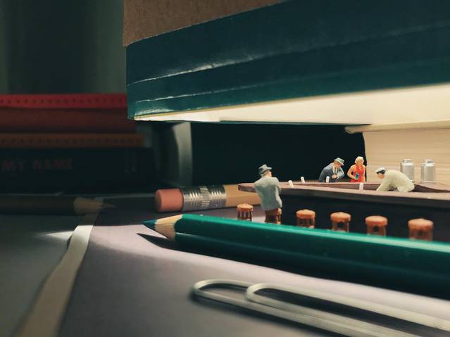 Cute Miniature Scenes Made with Office Supplies – Fubiz Media