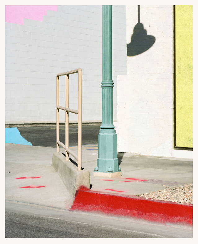 George Byrne Spins Banal Urban Scenes – Fubiz Media