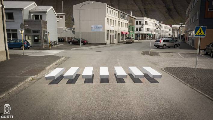 Incredible 3D Zebra Crossing in Iceland – Fubiz Media