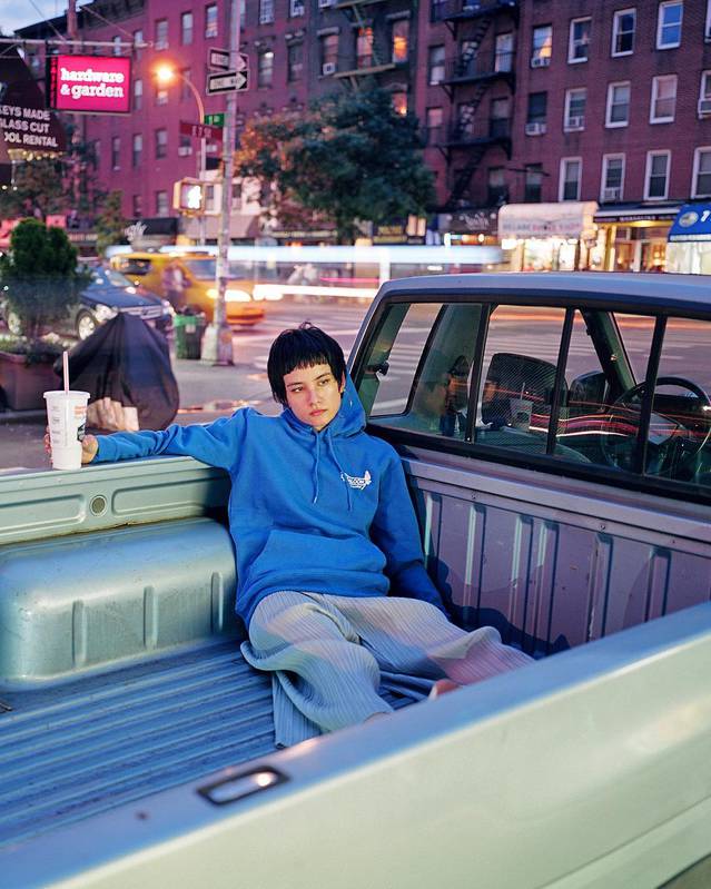 A Tribute To Young People by James J. Robinson – Fubiz Media