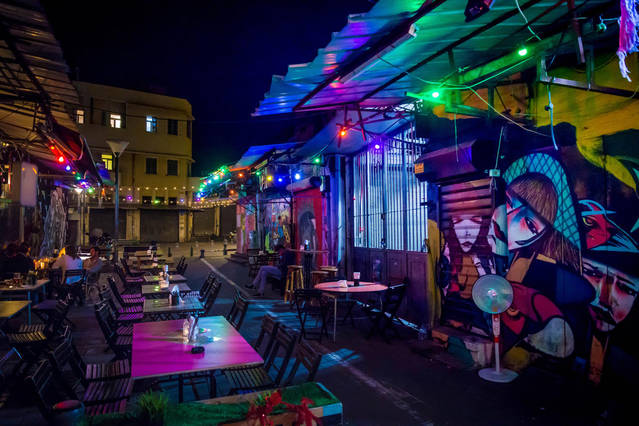 Stunning Photographs of the Unique Cities’ Atmosphere – Fubiz Media