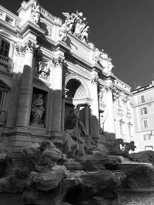 Stunning Shots of Rome in Black and White – Fubiz Media