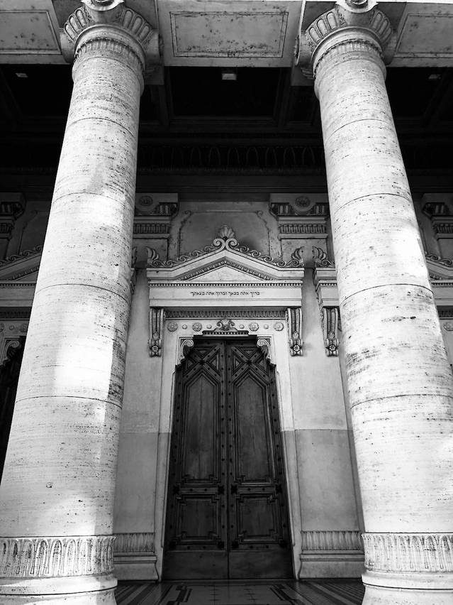 Stunning Shots of Rome in Black and White – Fubiz Media