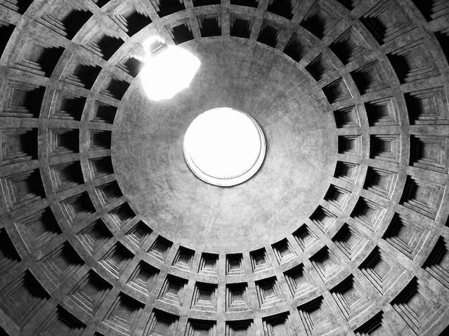 Stunning Shots of Rome in Black and White – Fubiz Media
