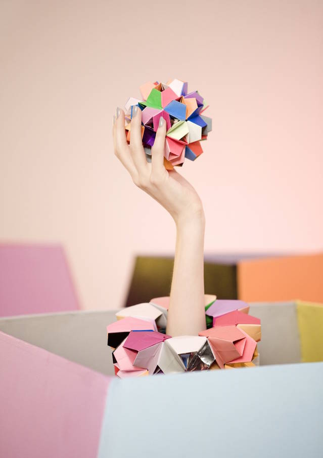 Chromatic Fashion Sculptures – Fubiz Media