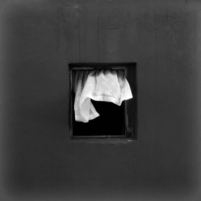 Poetic Pictures Of A Window Through The Years – Fubiz Media