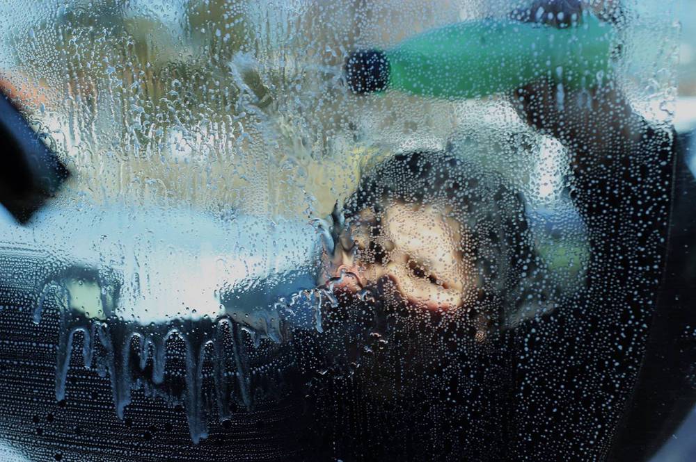 A Certain Vision of Consumerism Through Brilliant Photographs – Fubiz Media