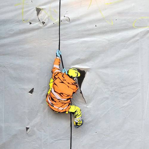 Amusing Street Worker Paintings Around Brussels – Fubiz Media