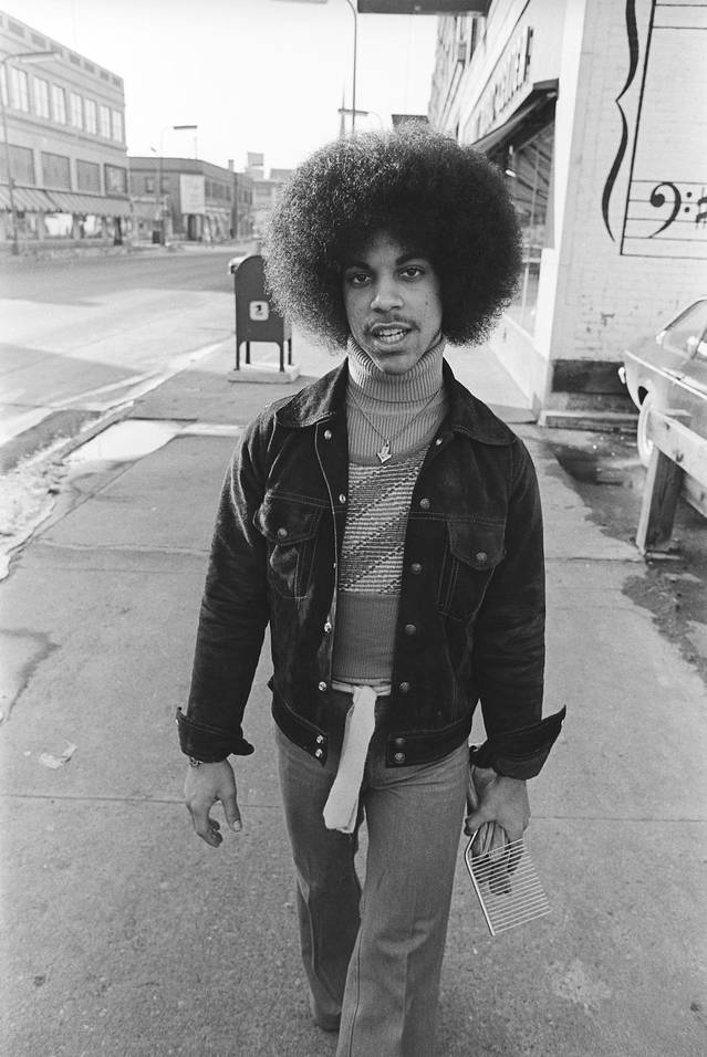 Old Unseen Pictures of a Young Prince – Fubiz Media