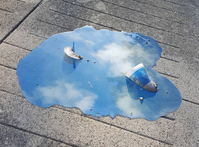Man-Made Puddles Reflecting Skies and Galaxies – Fubiz Media